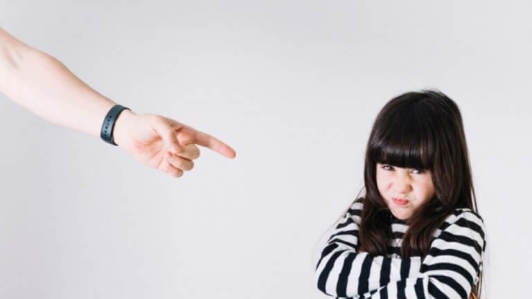 7 signs of bad parenting and how can you fix it? | WOW Parenting
